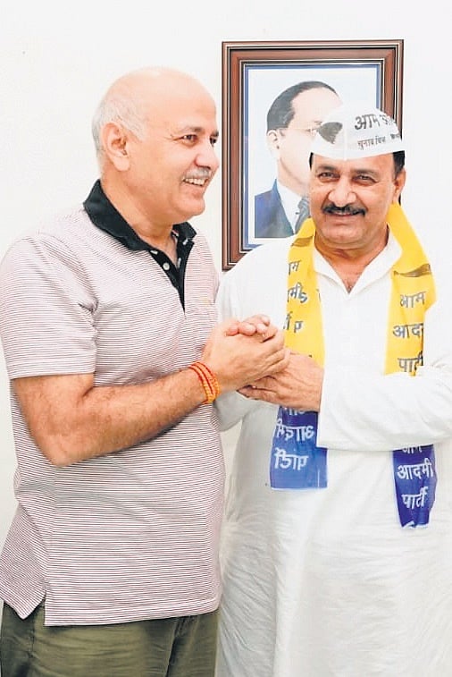 Delhi: Shahbad Dairy councillor leaves BJP, rejoins AAP