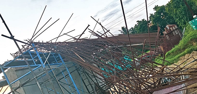Iron frame collapse injures six workers at Baliapal bridge site