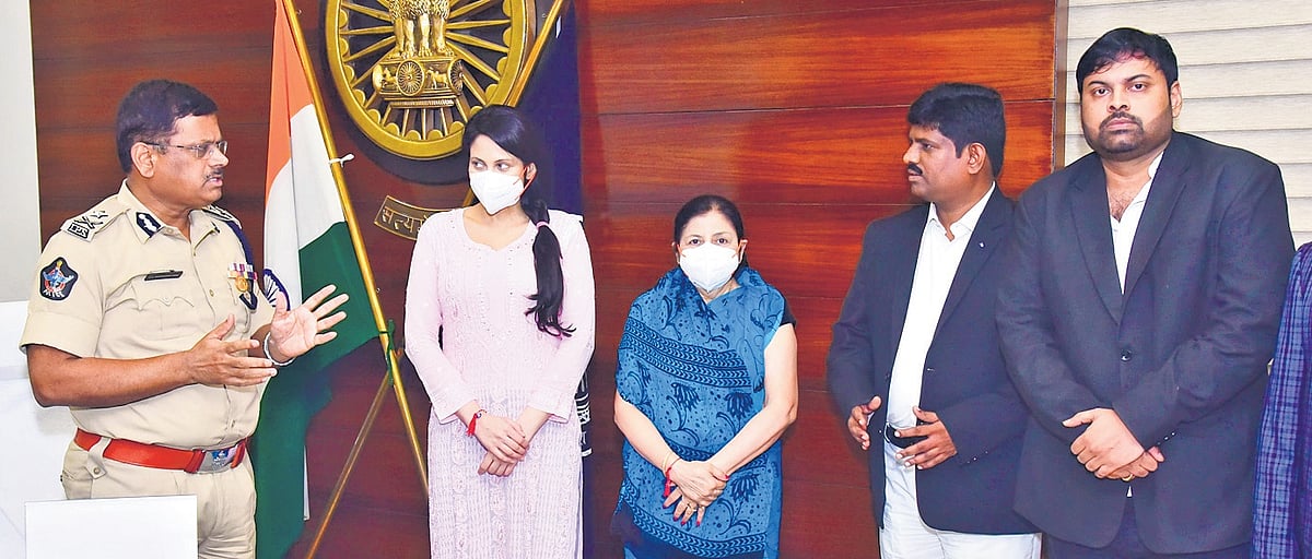 Actor files plaint against YSRC leaders, IPS officers