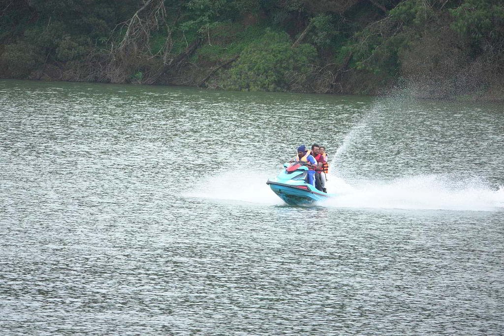 Water scooters, speedboat to thrill tourists at Lake Pykara Boat House ...