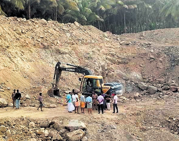 Tahsildar stops illegal mining in Tiruppur, gets life threat