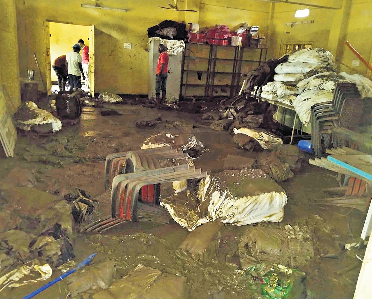 After deluge, people struggle to clean up silt, debris in Telangana's ...