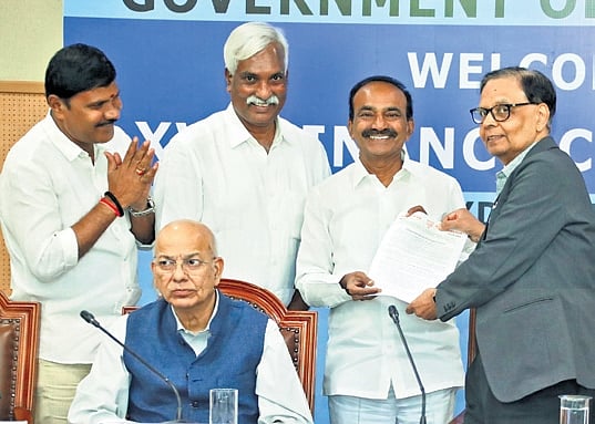 Telangana local bodies, parties seek greater share in devolution of funds