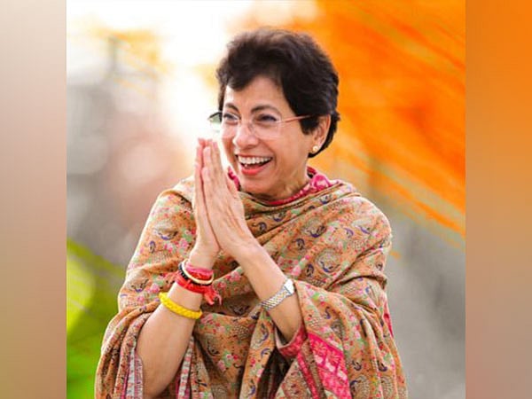 On CM, Hooda & Selja say high command to take call