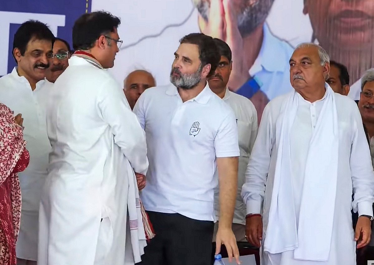 Ashok Tanwar re-joins Congress on last day of campaigning