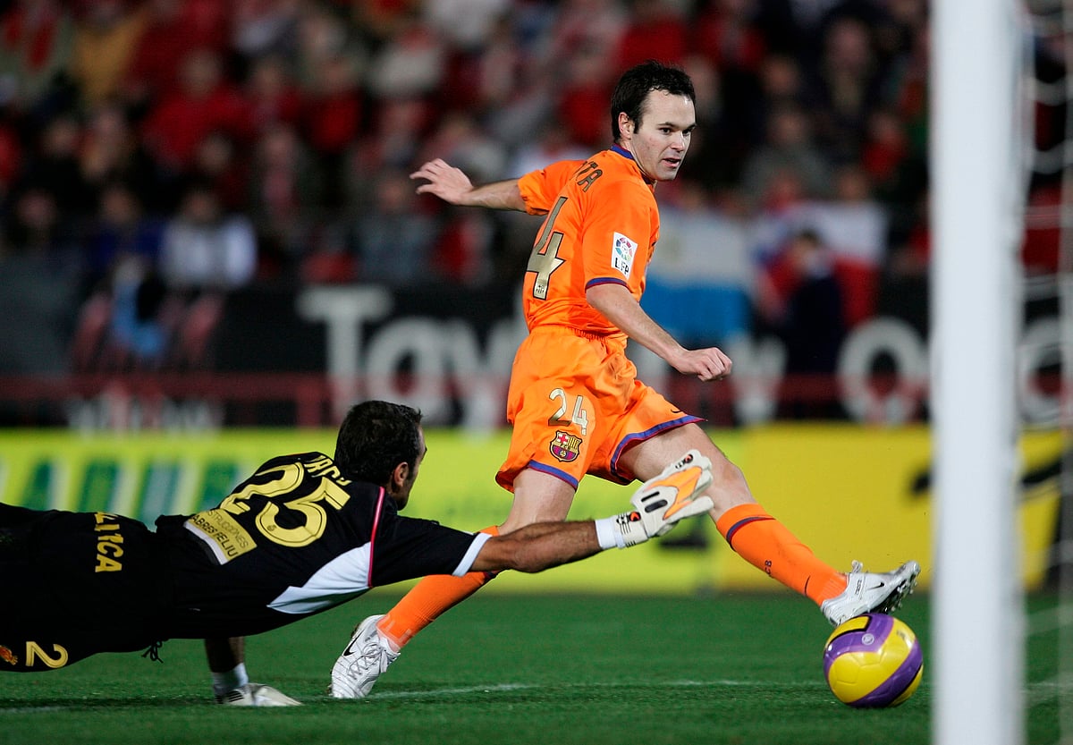 Spain and Barcelona great Andres Iniesta announces retirement after 22 ...