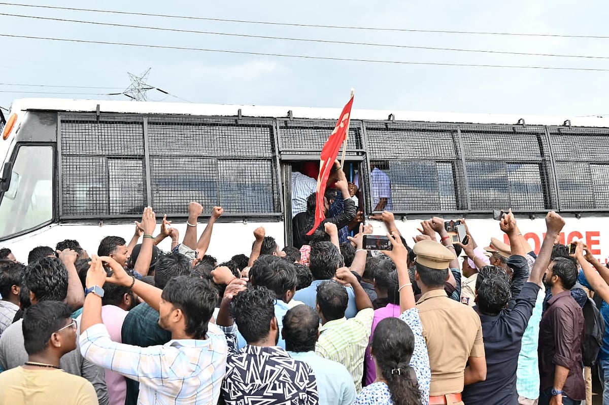Samsung workers' protest: TN govt appeals to CITU to give up agitation ...