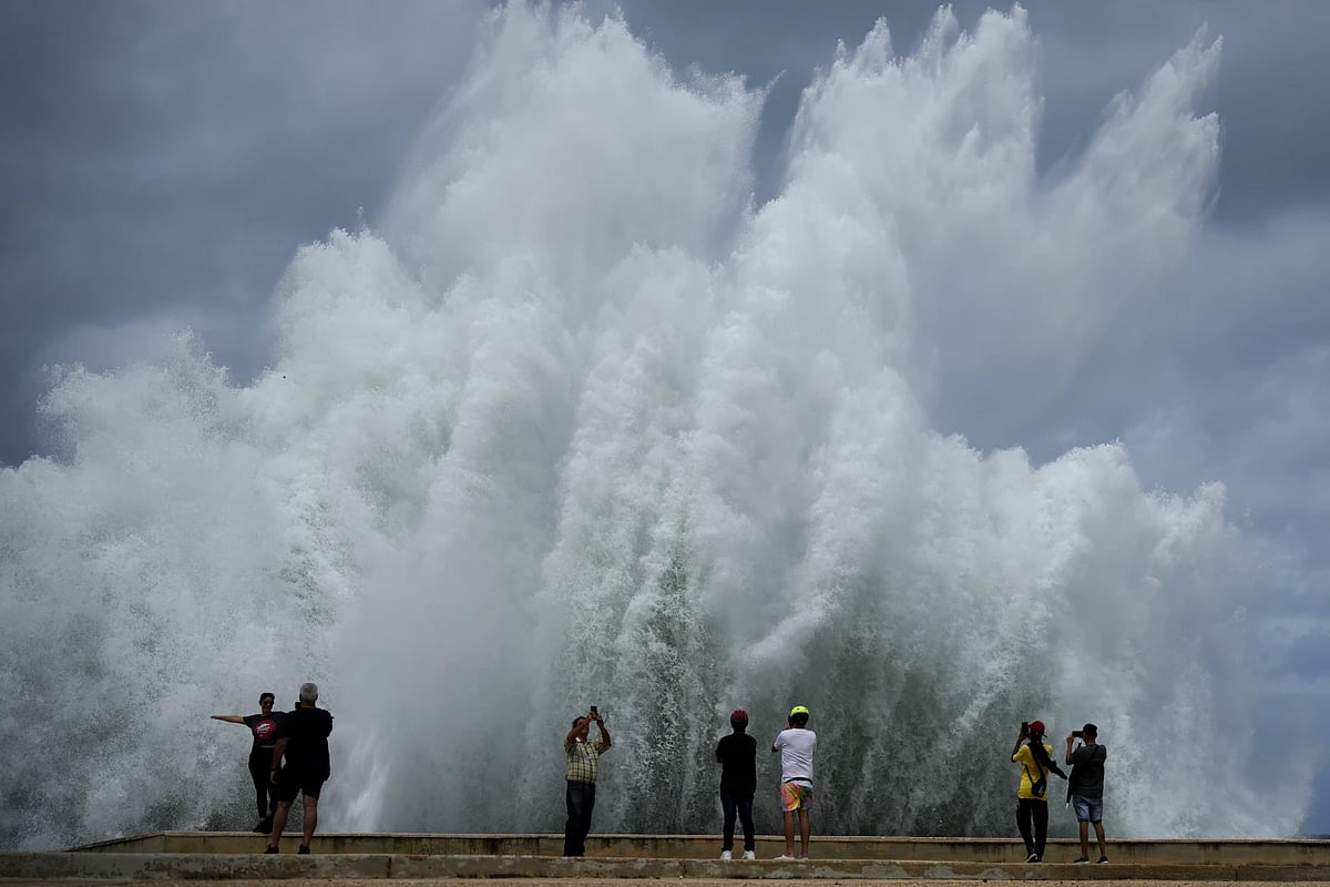 'Extremely dangerous' Hurricane Milton makes landfall in Florida: NHC