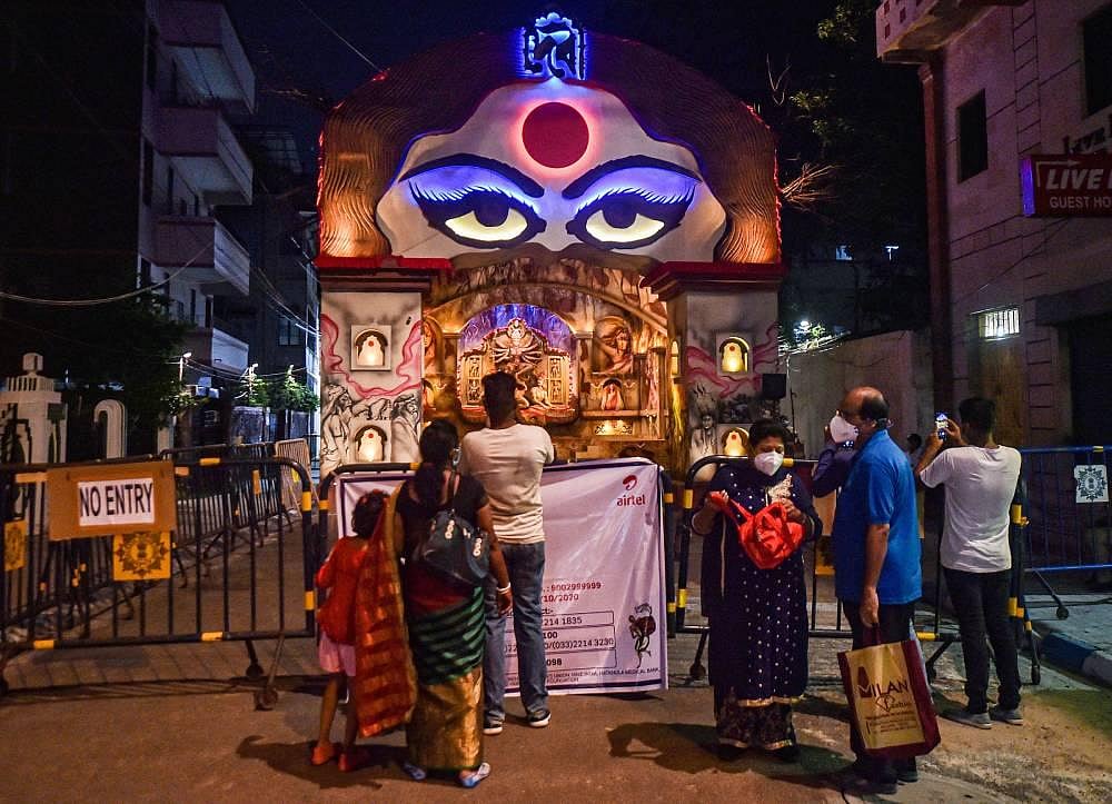 Odisha: Heritage walk explores Cuttack’s Chandi Medhas