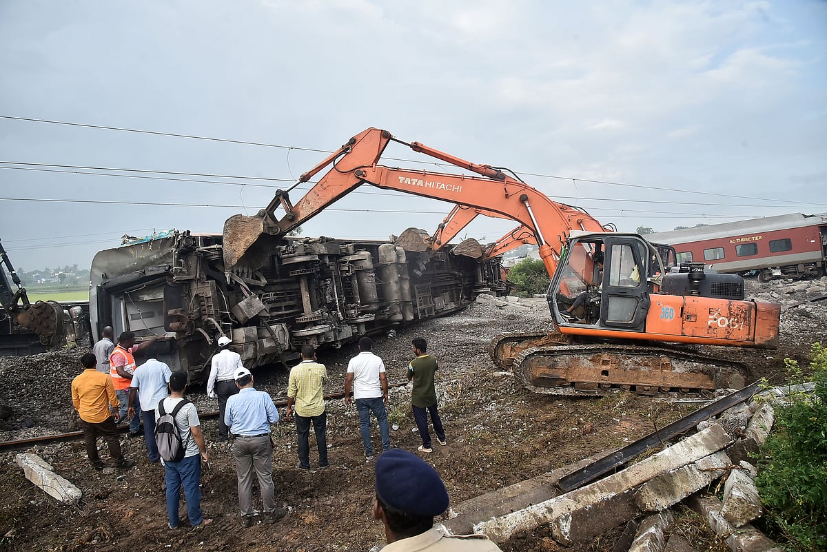 TN train crash: Signal set for main track, but train entered loop line