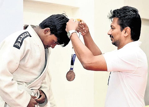 CM Trophy: Akash, Shameena dazzle