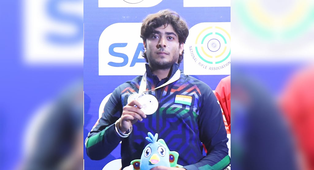 WC Finals: Vivaan & Anantjeet medal