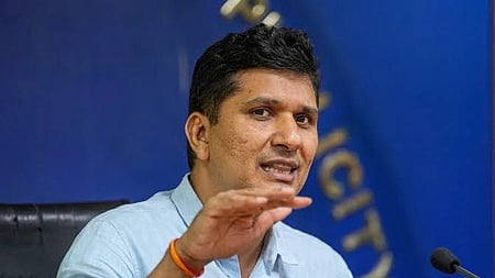 Illegal sand mining continues in Burari, govt hand in glove with mafia ...