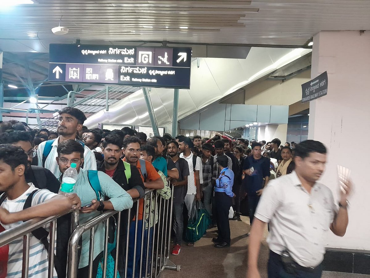 Metro chaos in Bengaluru as crowds surge post-Diwali