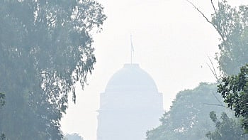 AQI ‘severe’ in Delhi, visibility down; parents demand online classes