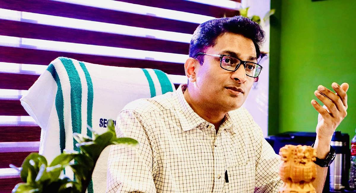 IAS officers' public spat intensifies as Prasanth continues tirade ...