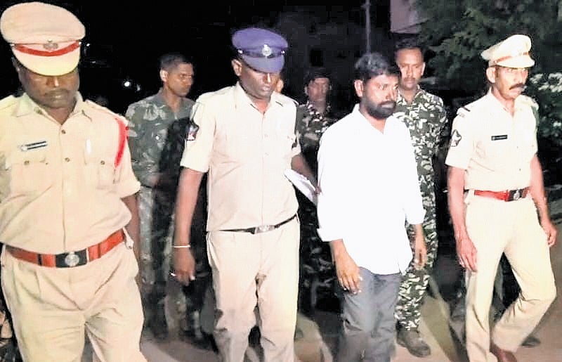 YSRCP activist Varra Ravindra Reddy's police custody ends, 75 questions ...