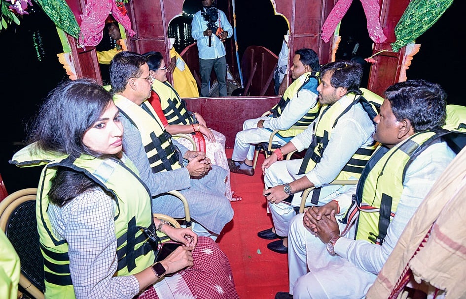 Historic Balijatra kicks off in Cuttack amidst fanfare
