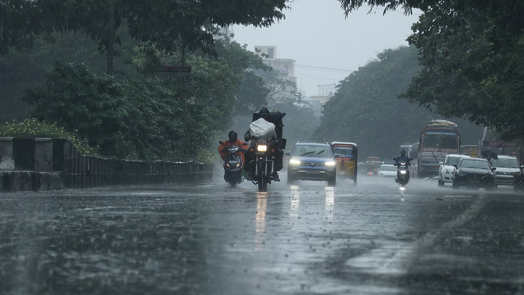 Cyclone Fengal: Delay in landfall likely to dump more rains over Tamil ...