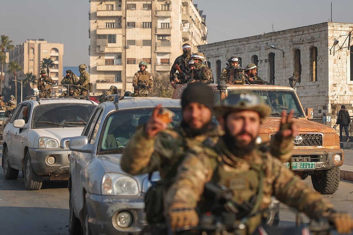 Syria forces carry out operation against pro-Assad 'militias', reports ...