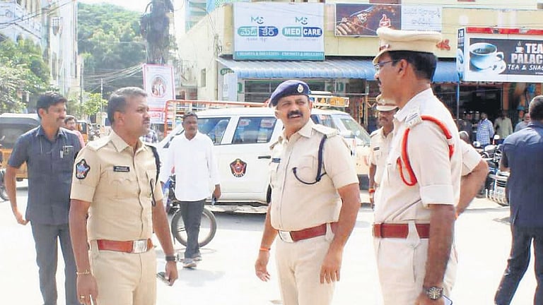 New signals to solve traffic woes in Tenali