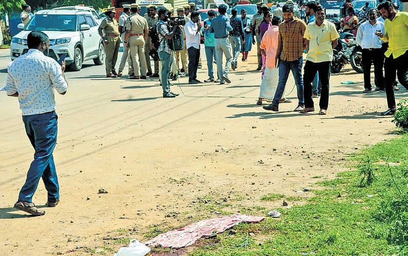 ‘Deploy armed cops at all courts in Tamil Nadu’
