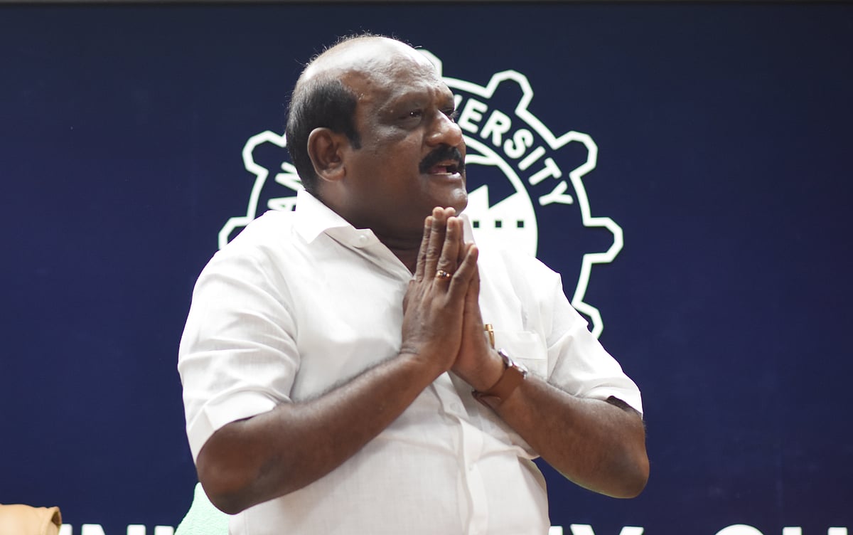Why blame government if vice chancellors shun meet: Minister Govi Chezhiaan