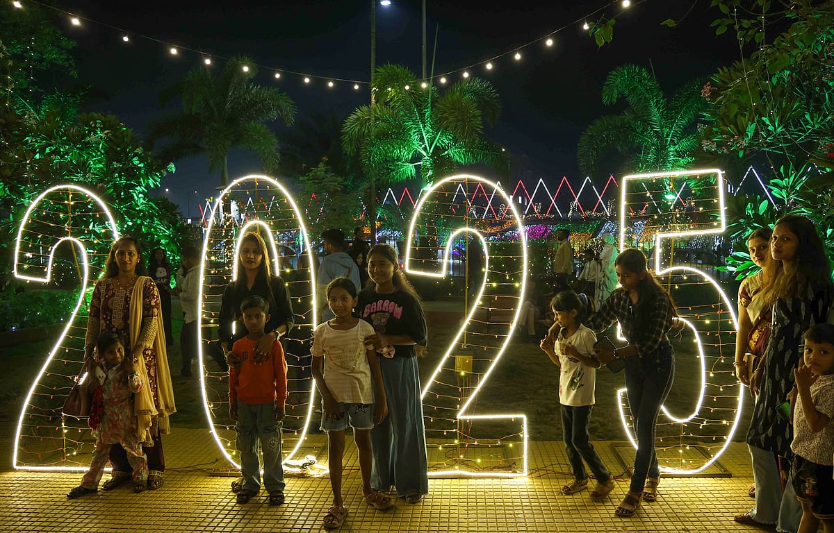 2025 arrives: World welcomes 'hopeful' New Year amid Gaza 'genocide ...