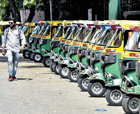 Rising costs: Delhi auto drivers at crossroads