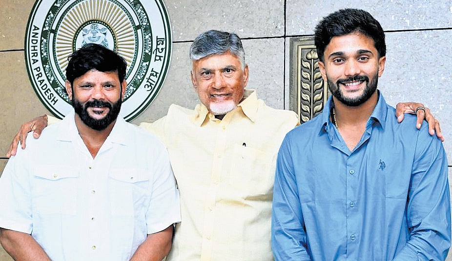 CM Naidu awards Rs 25 lakh to cricketer Nitish Kumar Reddy; promises ...