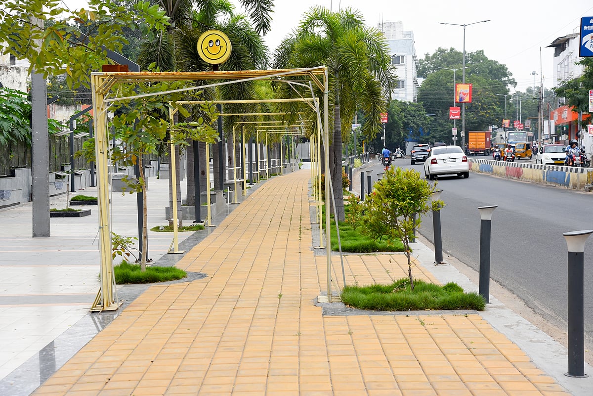 Walking tracks to be laid after clearing roadside encroachments in ...