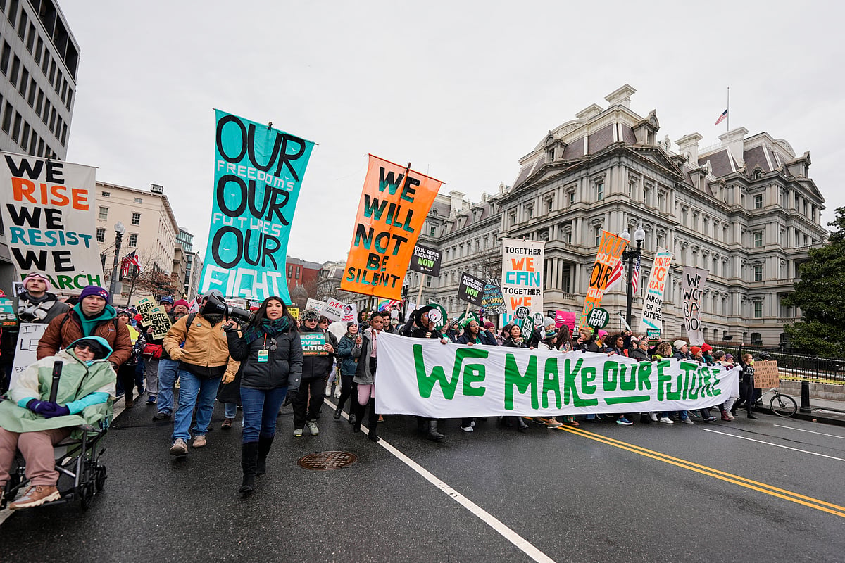 Thousands protest in Washington DC against Trump ahead of inauguration