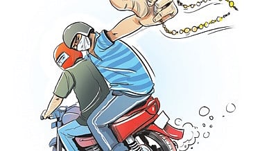 Chain snatchers strike in Bengaluru, attack women with machete