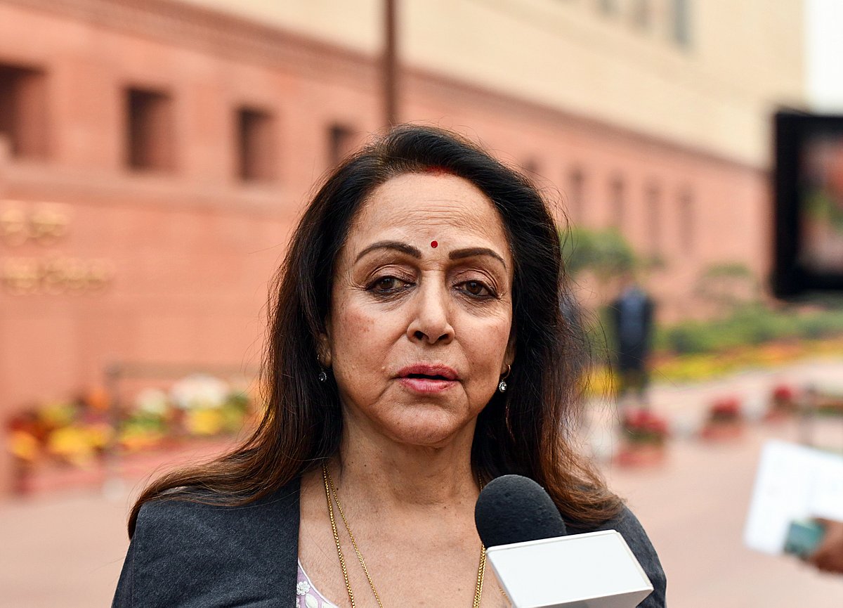 Kumbh stampede 'not very big' incident, being 'exaggerated': BJP MP Hema Malini