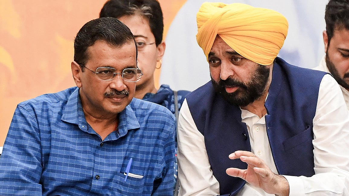 'Stay united, work among public', says Kejriwal at meet with Punjab AAP ...