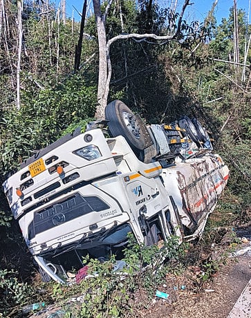 Diesel tanker turns turtle on NH near Erode; 20,000 litres spill into ...