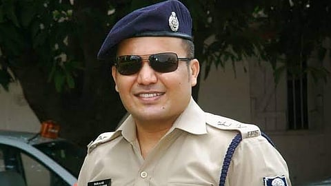 Former IPS officer Shivdeep Lande floats political outfit 'Hind Sena ...