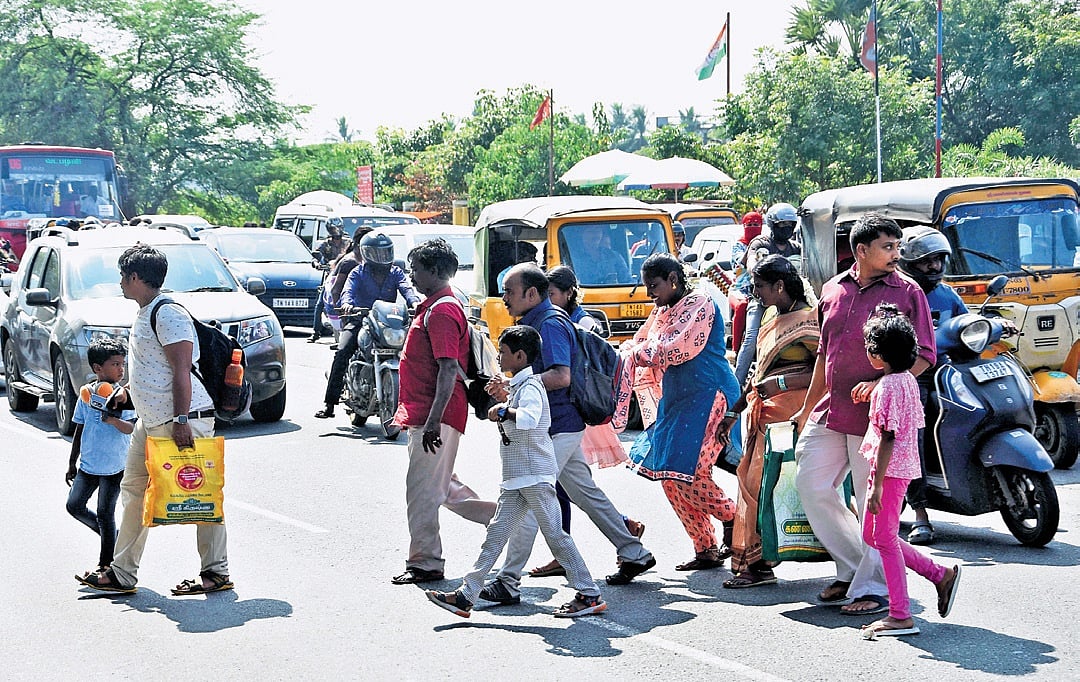 Kilambakkam bus terminus commuters risk lives crossing GST Road due to ...