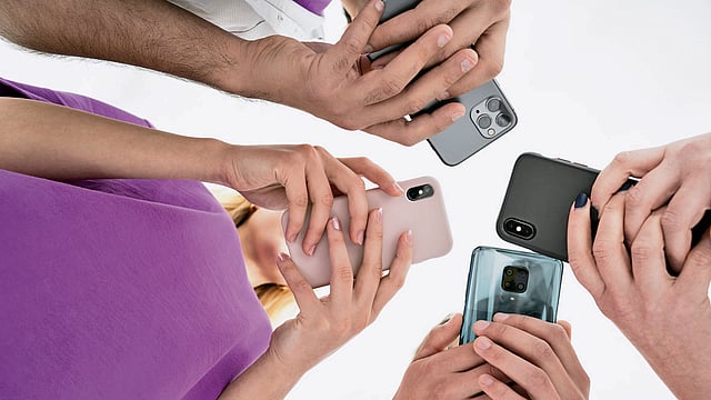 One in three devices sold globally are GenAI-capable smartphones, says ...