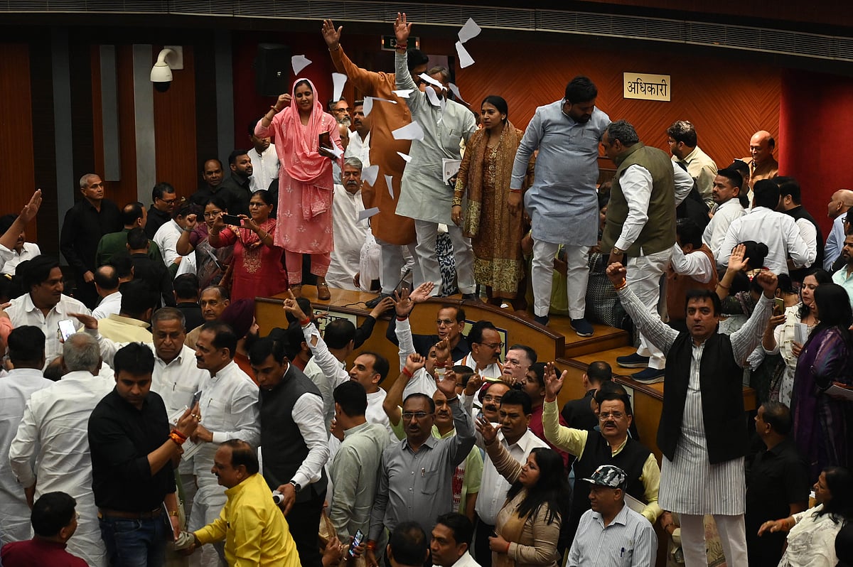 AAP funds ‘future’ MCD office with Rs 3 lakh pay hike