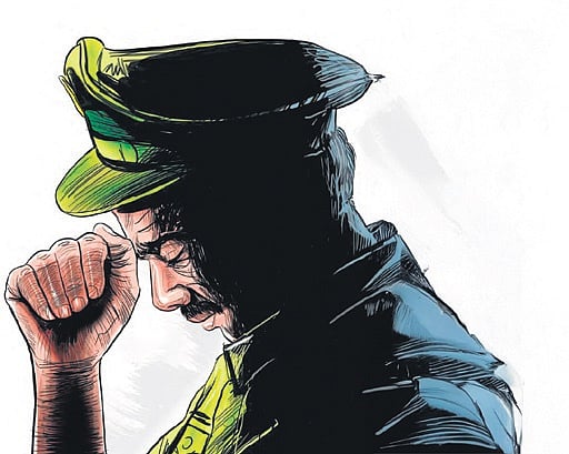 Compulsorily retirement for five cops in Marakkanam hooch case