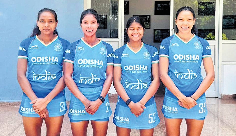 5 girls from Simdega named in national hockey team