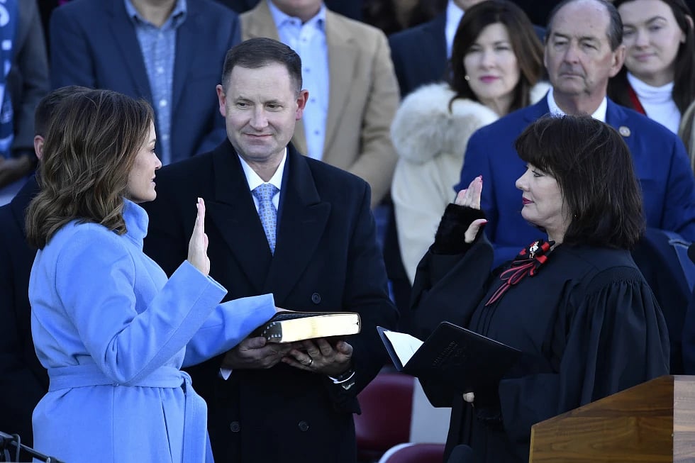 Kentucky’s first female chief justice credits Appalachian upbringing ...