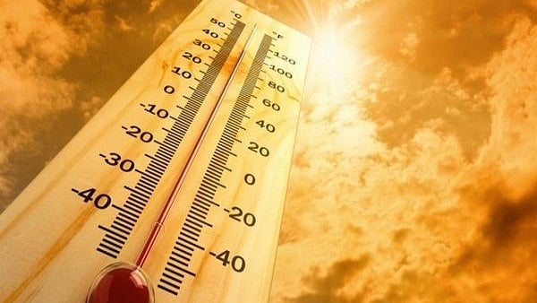 Sweltering heat continues across Telangana as temperature surpass 45 degress; IMD issues ...