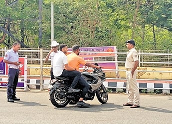 Helmet violations soar in Bhubaneswar, Cuttack as police go soft