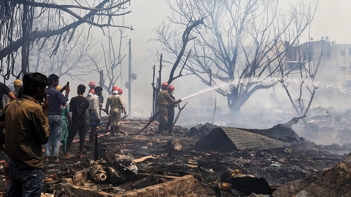 Two children die, 800 shanties gutted as fire engulfs jhuggi cluster in ...