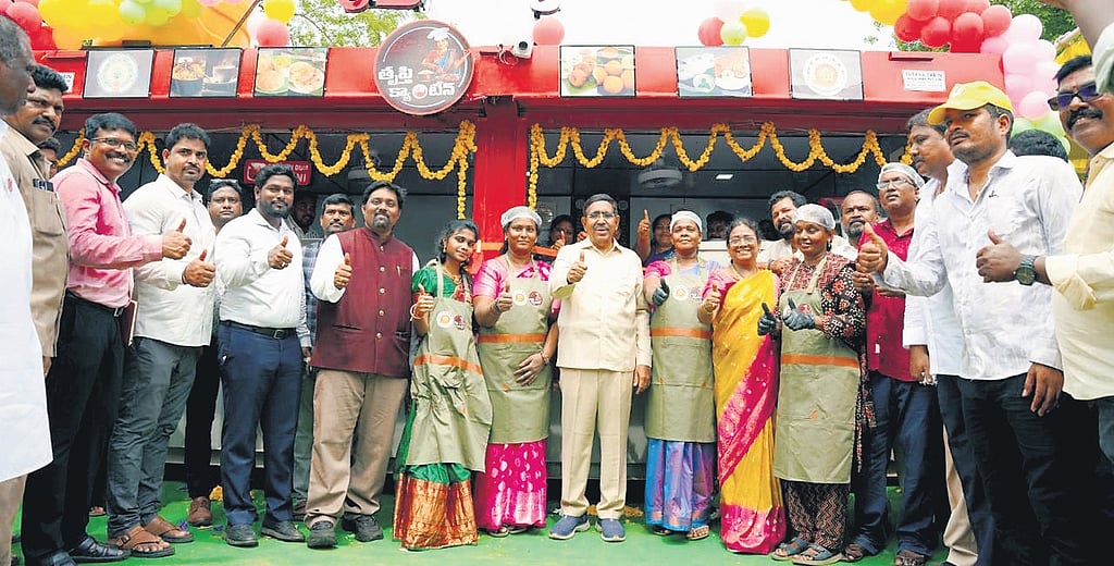 Trupthi Canteen opened in Nellore for women’s growth