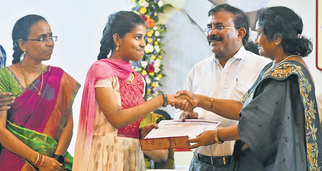 Andhra Minister S Savitha applauds BC students’ academic excellence