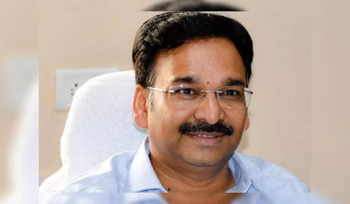 Jharkhand liquor scam: Arrested IAS officer Vinay Chaubey and Joint ...