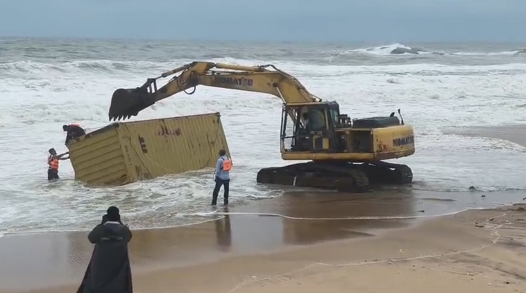 Shore cleanup steps up in Kanniyakumari as container from sunken MSC ...